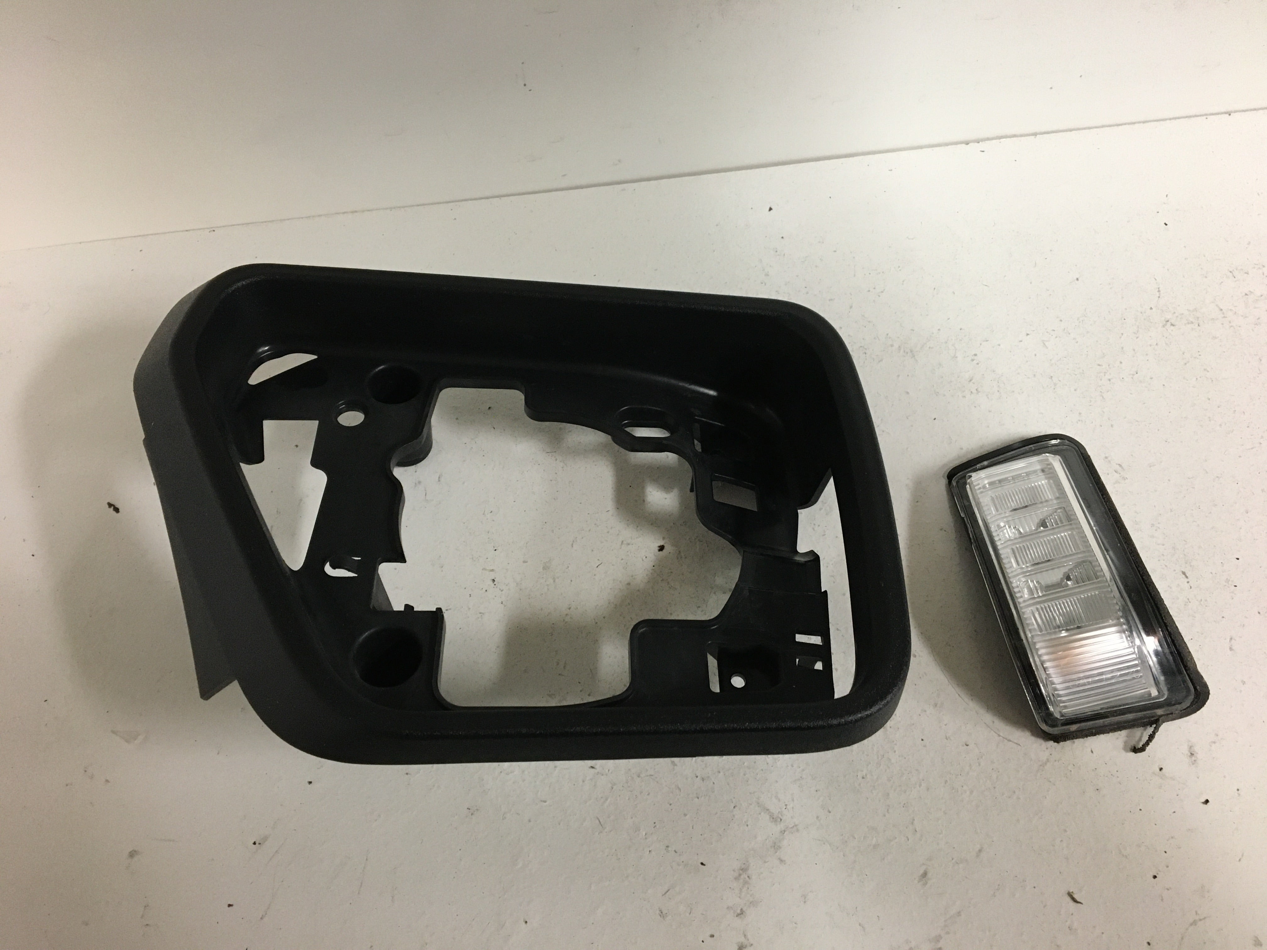 2021-2024 Ford F150 Right Passenger Side Mirror Plastic Trim w/ Turn S ...